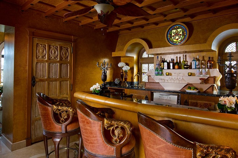 Book a Suite at The Villa, the Former Gianni Versace Mansion - Covet ...
