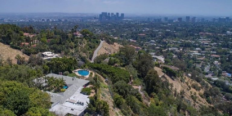 Elizabeth Taylor's Home Is On The Market For The 1st Time in 21 Years ...