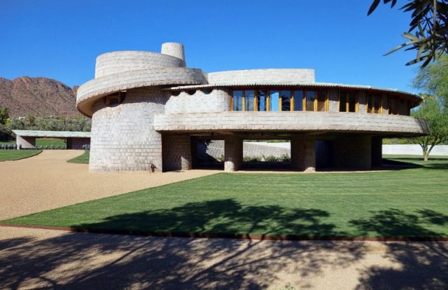 Frank Lloyd Wright-Designed Spiralling House Is an Architectural Gem ...