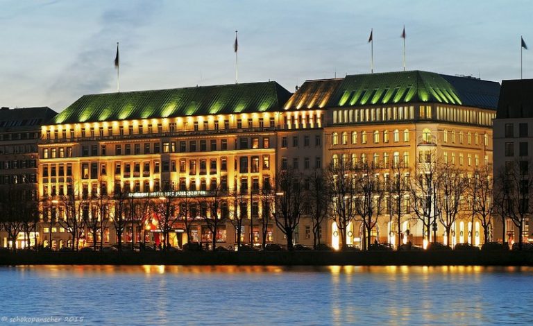 Interior Design: the Fairmont Hotel Vier Jahreszeiten | CovetED Magazine