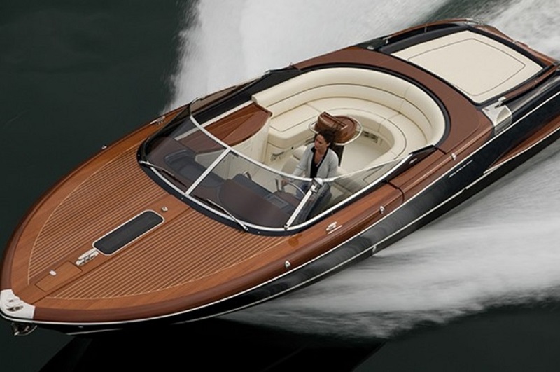 Luxury Yachts by Ferretti Group At FLIBS 2019 - Covet Edition
