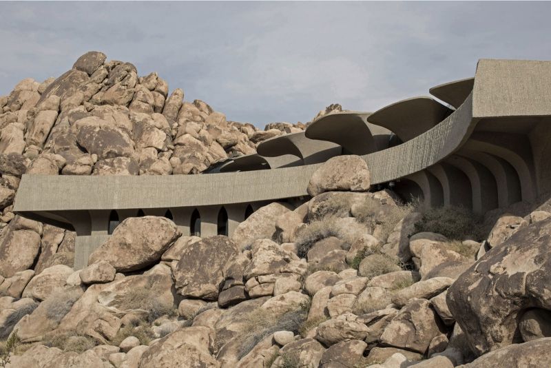 Impressive Architectural Design In Joshua Tree 2 - Covet Edition