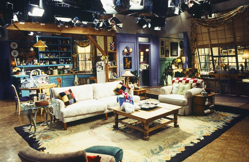 Friends: How to Recreate Manhattan's Most Famous Apartment - Covet Edition